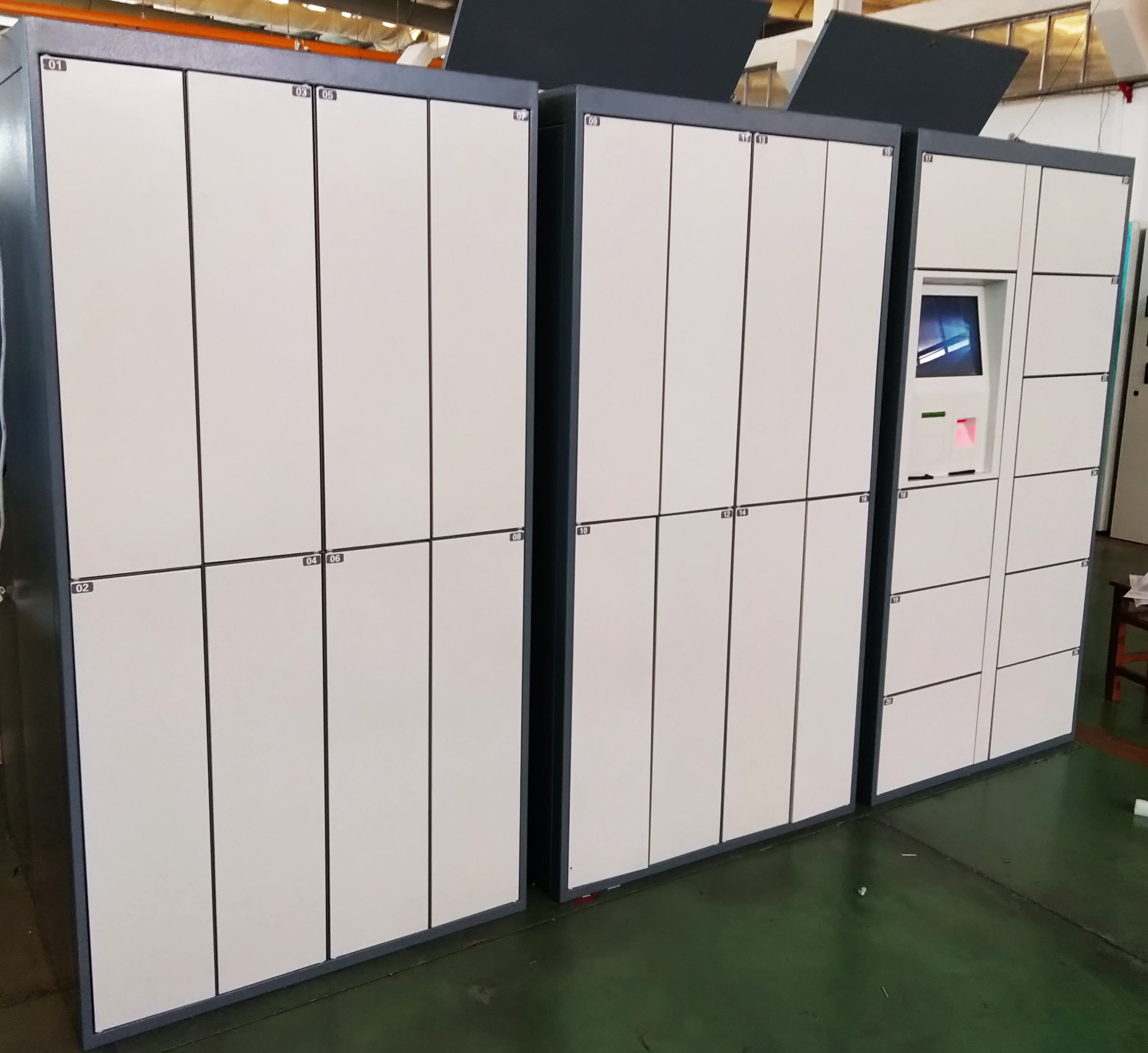18 Doors / 40 Doors Dry Cleaning Lockers , Laundry Room Lockers API ...