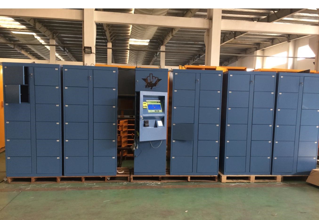 Indoor Airport Bus Station Pin Code Luggage Lockers With Cell Phone ...
