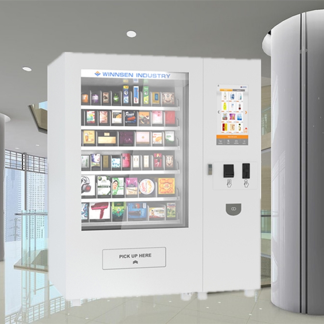 Large Mini Mart Vending Machine , Drink Snack Automatic Vending Machine